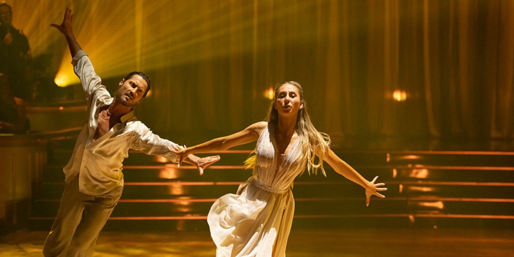 Dancing with the Stars Season 34 Finale: Which Couples Will Make It ...