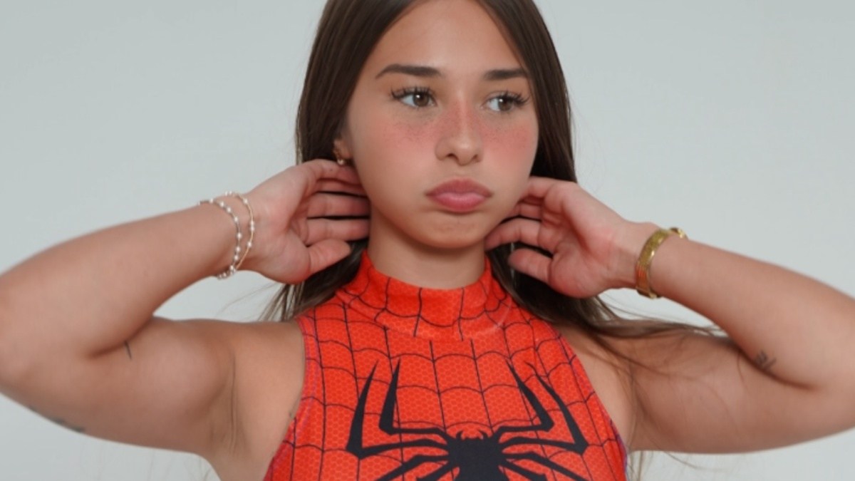 Onlyfans Sophie Rains Tape Outfit Leaves Fans Doing A Double Take 9960