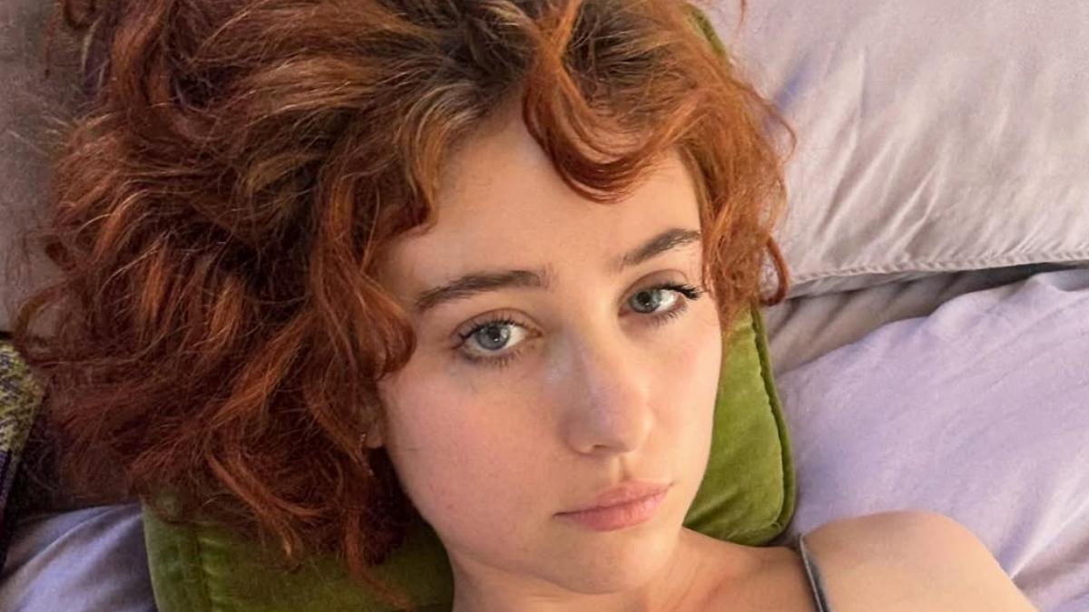 Chappell Roan's Viral Thong Video Has Fans Asking for Her Workout Routine - Reality Tea