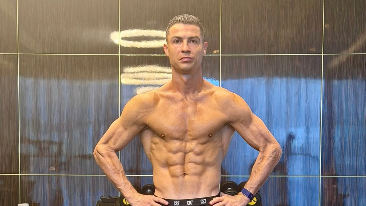 Cristiano Ronaldo Shows off Toned Body in New Photo - Reality Tea
