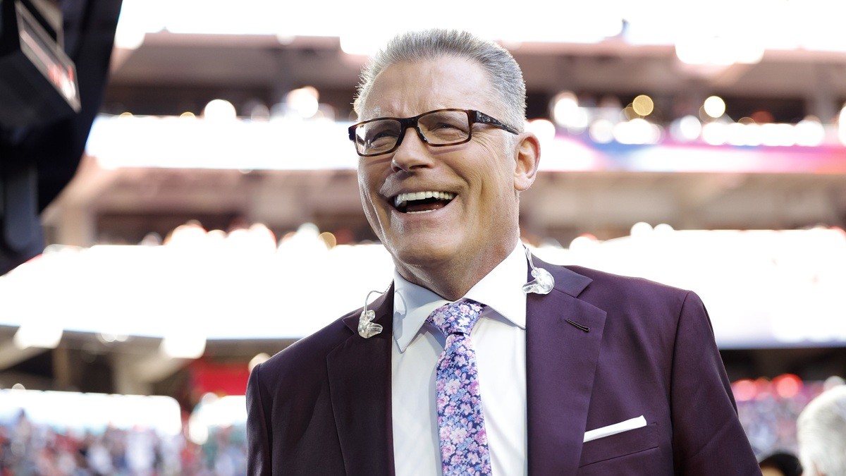 Howie Long Net Worth 2025: How Much Money Does He Make? - Reality Tea