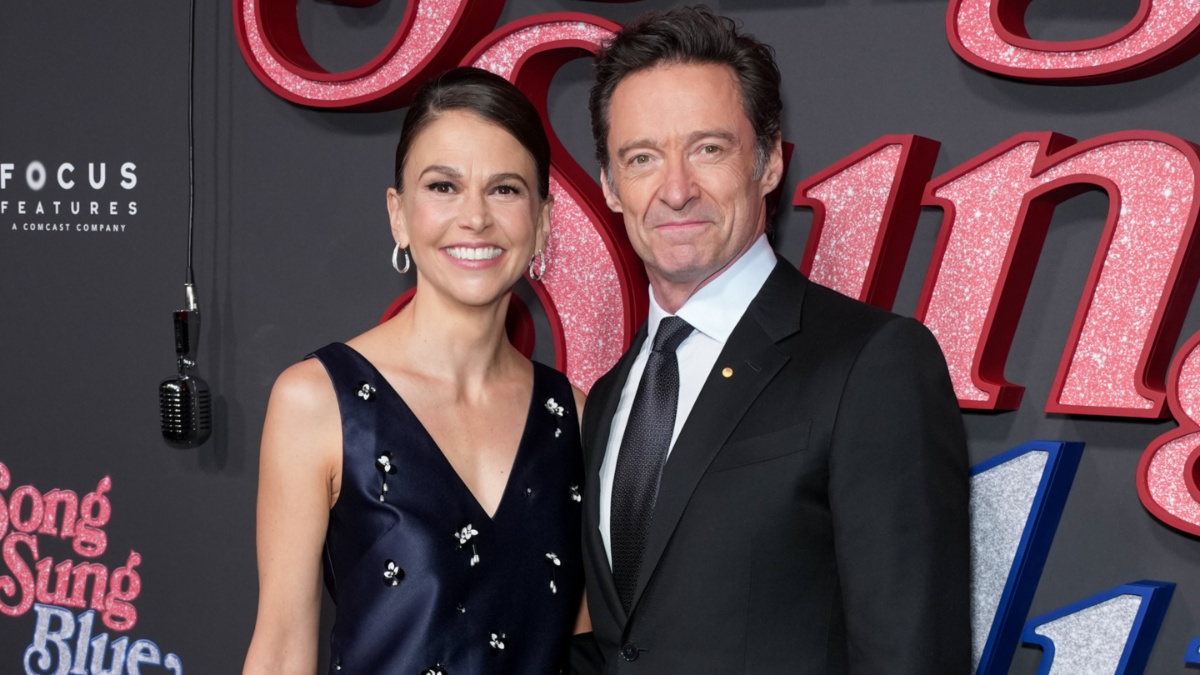 Sutton Foster ‘Worried’ About Hugh Jackman’s Struggles — Source ...
