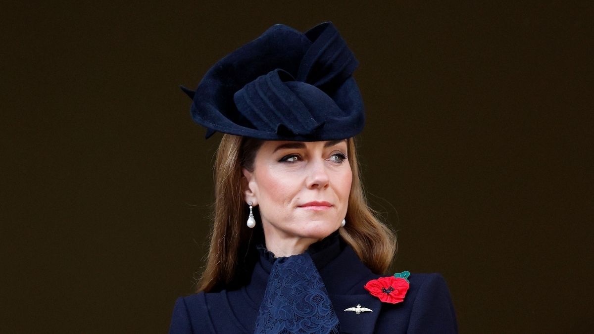 Kate Middleton Fears Sarah Ferguson 'Going Rogue' With Tell-All ...