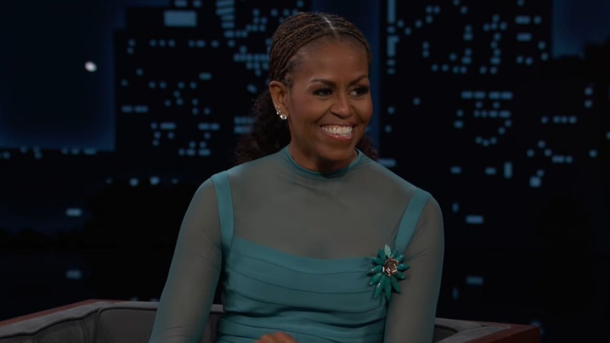 Michelle Obama Discusses Extravagant 'Oprah Gesture' After First ...