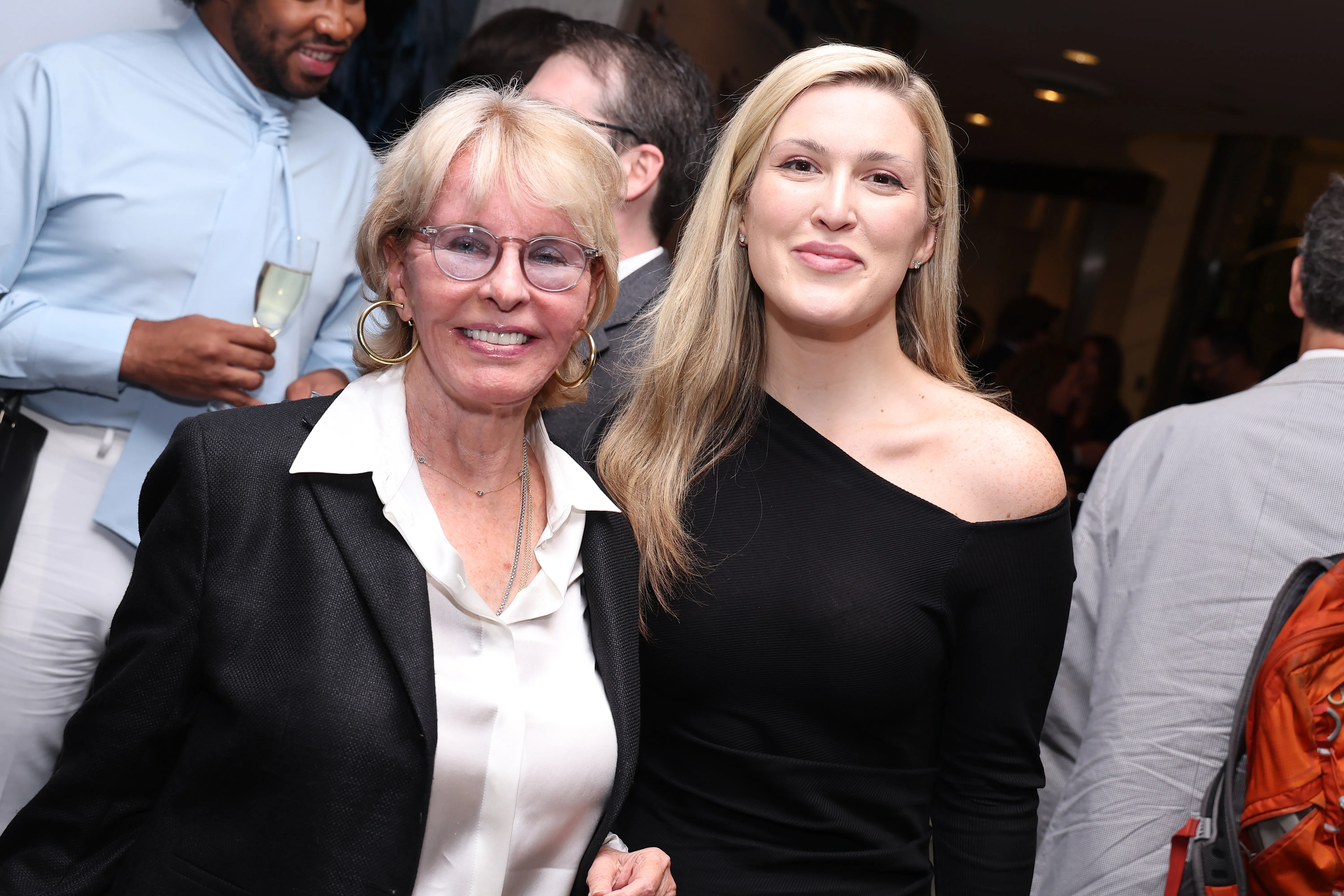 Olivia Nuzzi Pauses Interview After Alleged RFK Jr. Affair Question ...