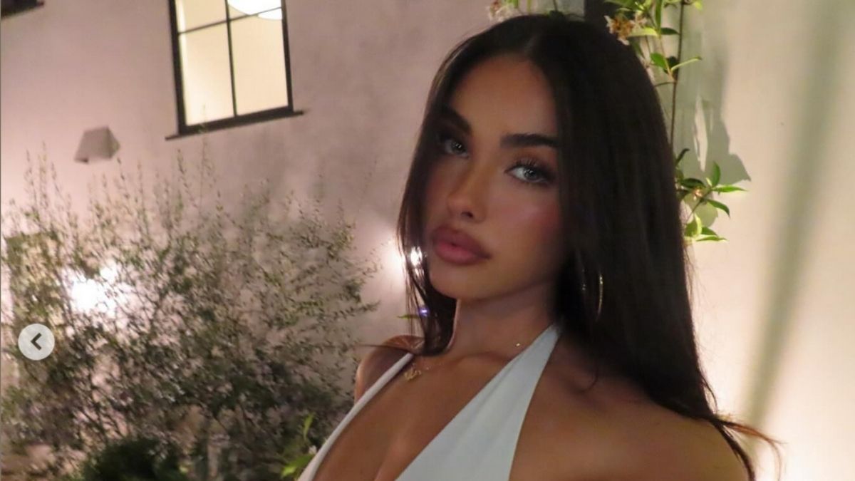 Madison Beer Eating Cheetos in Just a Robe Has Fans Excited - Reality Tea