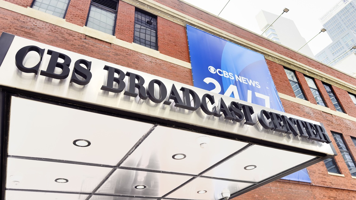 CBS News Anchor's Wife 'Not Loving' His Shift to the Right — Source ...