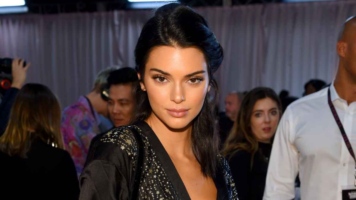 Kendall Jenner Wears Nothing but a Robe in Tory Burch Photos - Reality Tea