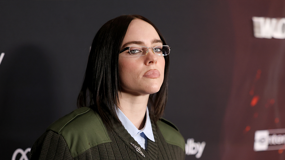 Billie Eilish Poses in Low-Cut Top & Fans Call Her 'Hottie' - Reality Tea