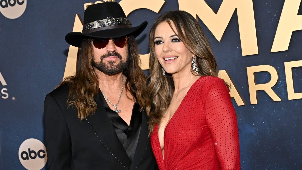 Elizabeth Hurley's Relationship With Miley Cyrus' Dad Is 'Unraveling ...