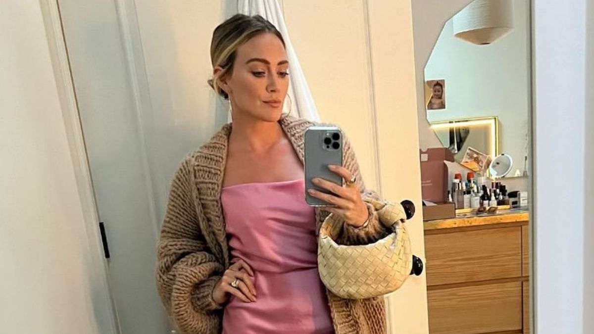 Hilary Duff's Micro Minidress Goes Well With Big Fur Coat in Photo ...