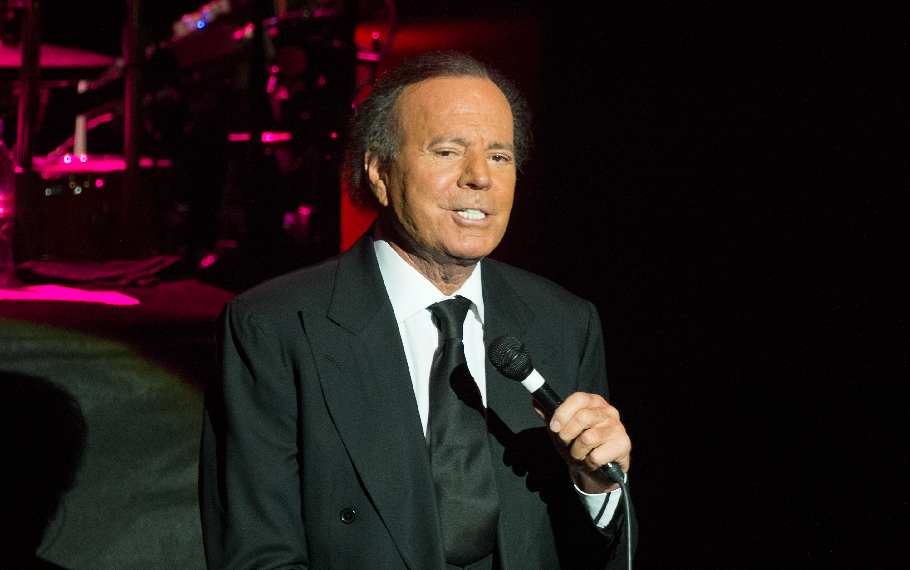 Julio Iglesias Breaks Silence on Sex Assault Claims - Reality Tea