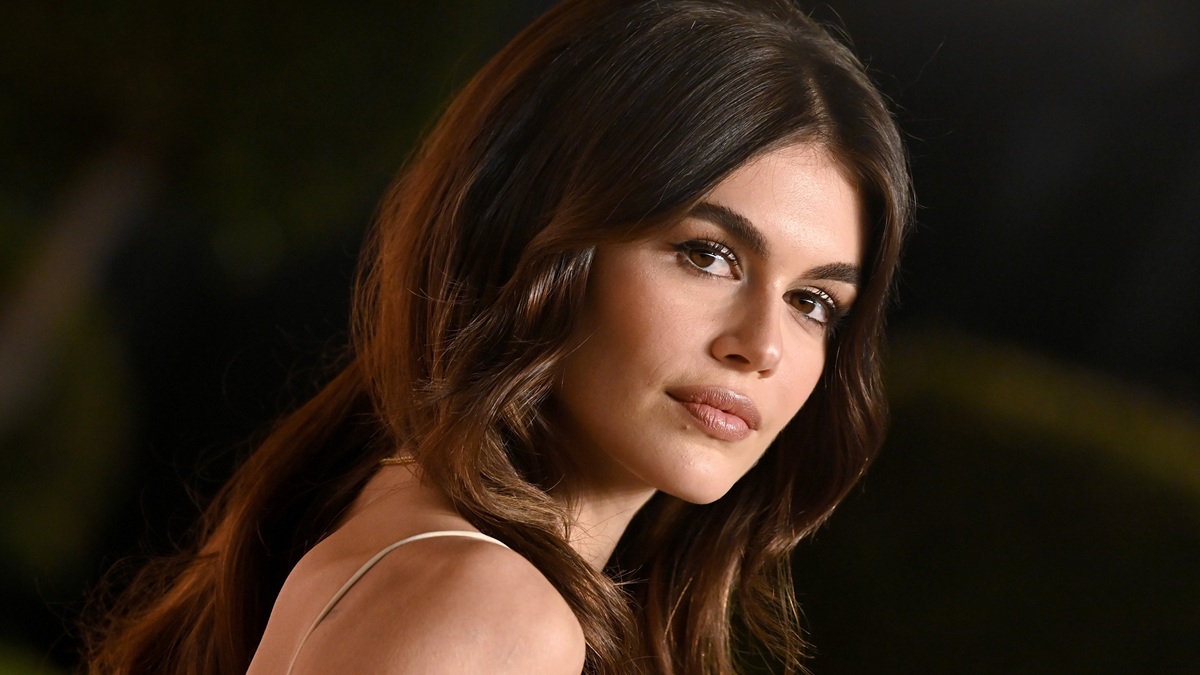 Kaia Gerber Wearing String Bikini Will Keep You Locked In - Reality Tea