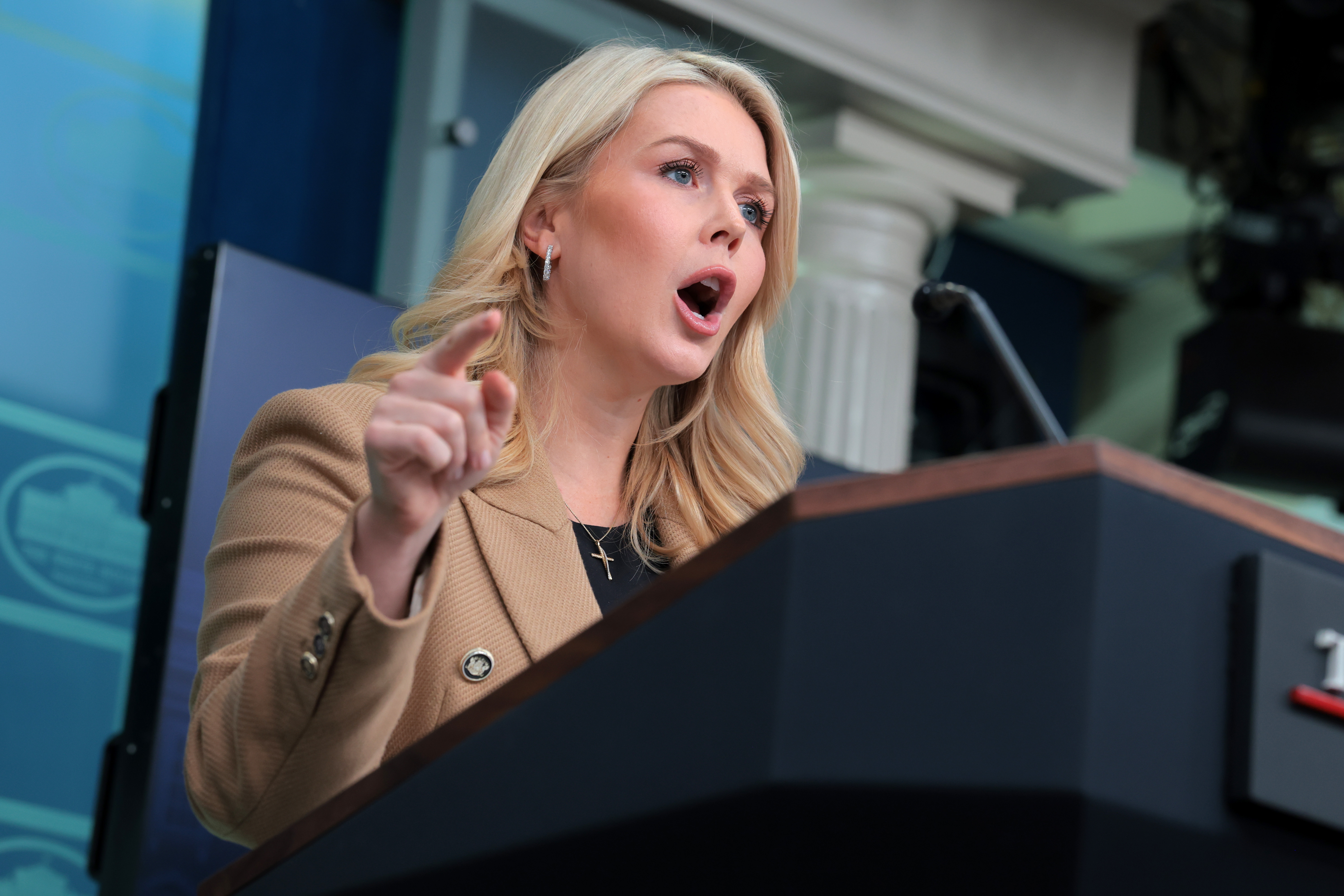 Karoline Leavitt Attacks Journalist After Fact-Checking Donald Trump ...