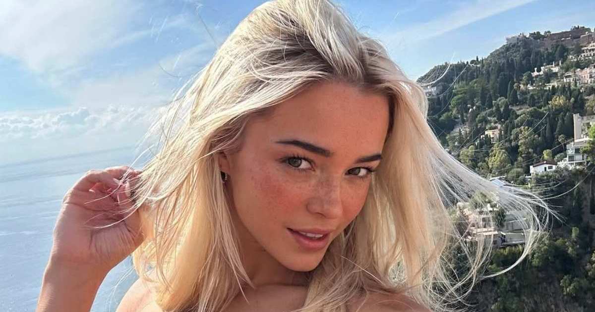 Livvy Dunne Eats ‘Hotdawg’ Wrapped in Just a Towel & Bikini