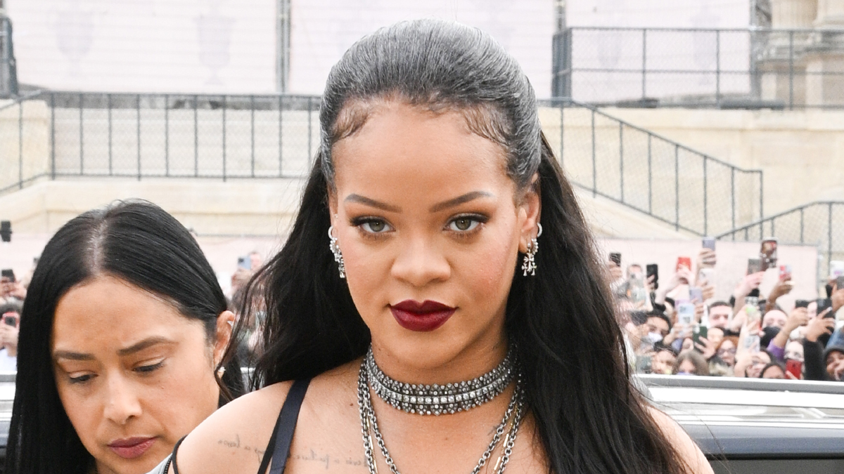 Rihanna Looks Valentine's Day-Ready in Red Lacy Savage x Fenty Lingerie ...