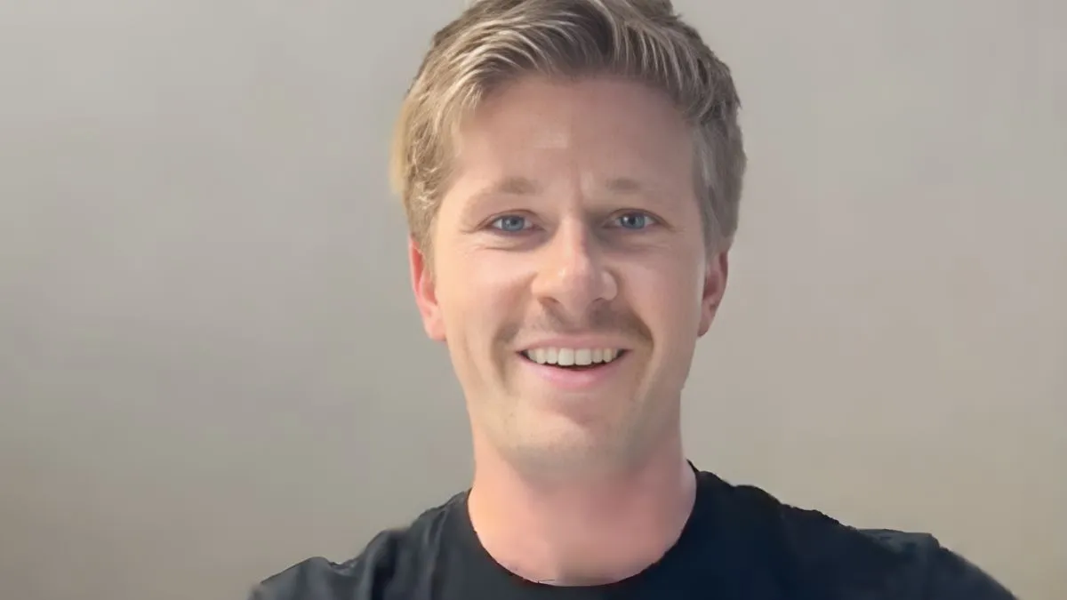 DWTS' Robert Irwin Looks Unrecognizable With New Hair Transformation ...