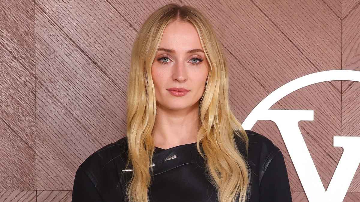 Sophie Turner’s Briefs Fully Hide Under Jacket Styled as Tiny Minidress ...