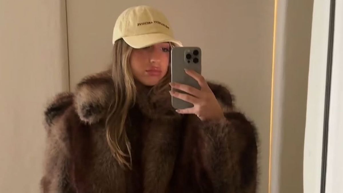 Tate McRae's Thong Look Highlights Toned Abs - Reality Tea