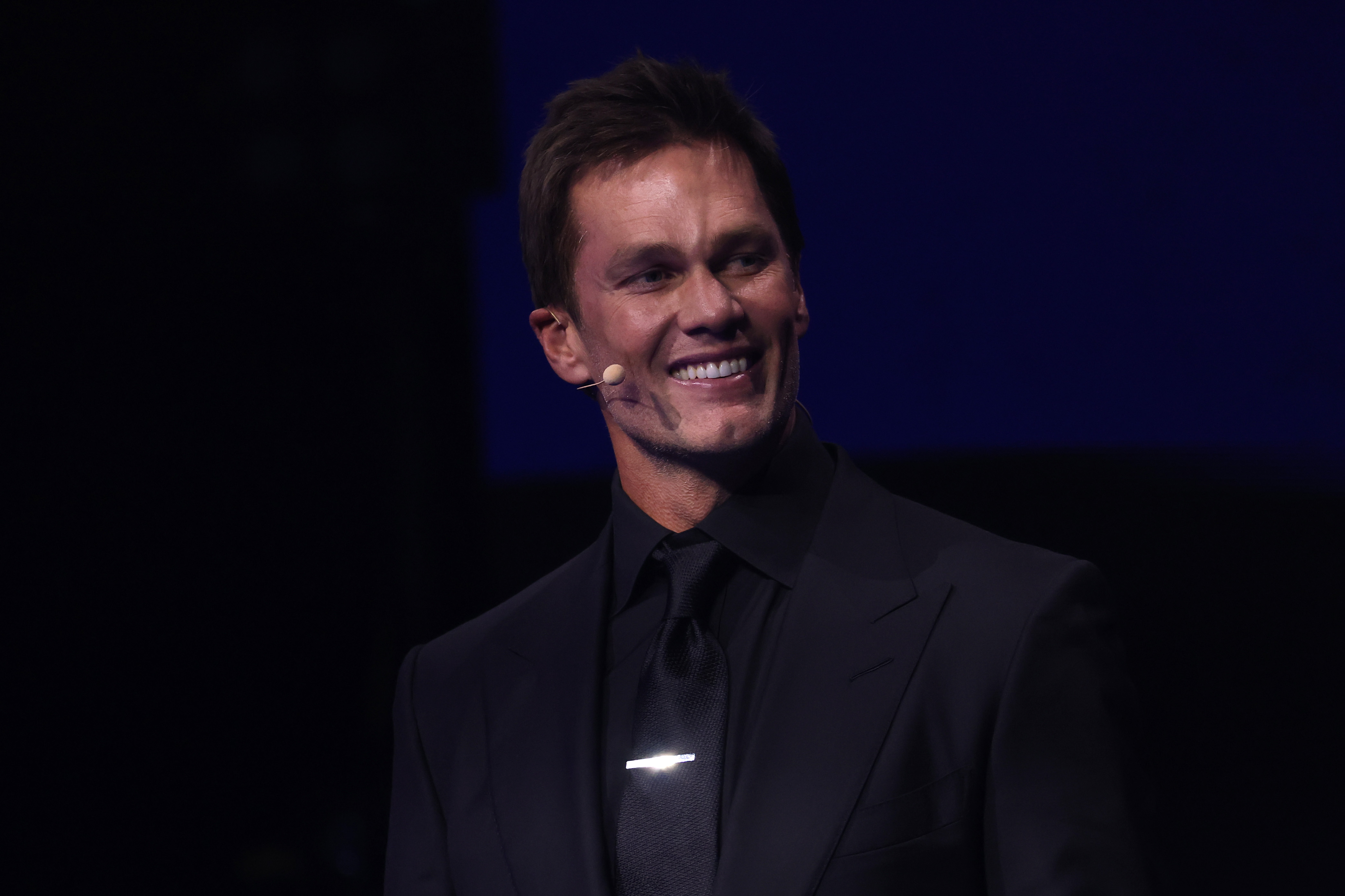 Tom Brady Breaks Silence With Subtle Message After Alix Earle Kiss ...