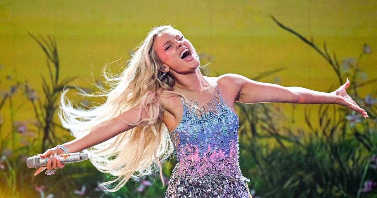 Zara Larsson Lying Down in Bikini Is Must-See - Reality Tea