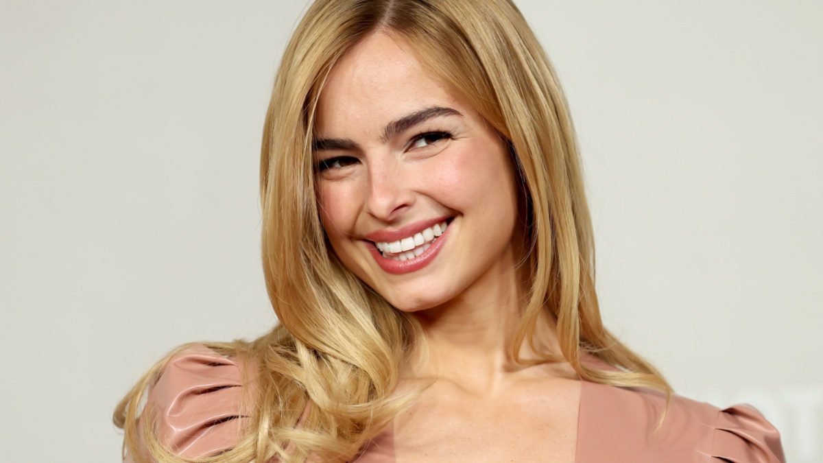 Addison Rae Wows in Short Dress Amid First Grammy Nomination - Reality Tea