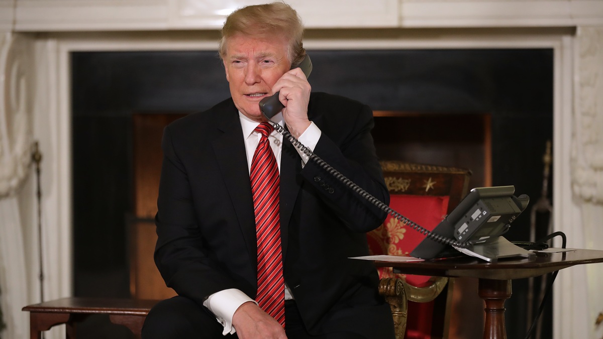 Donald Trump Makes Surprising Phone Call to Rival Democrat on ...