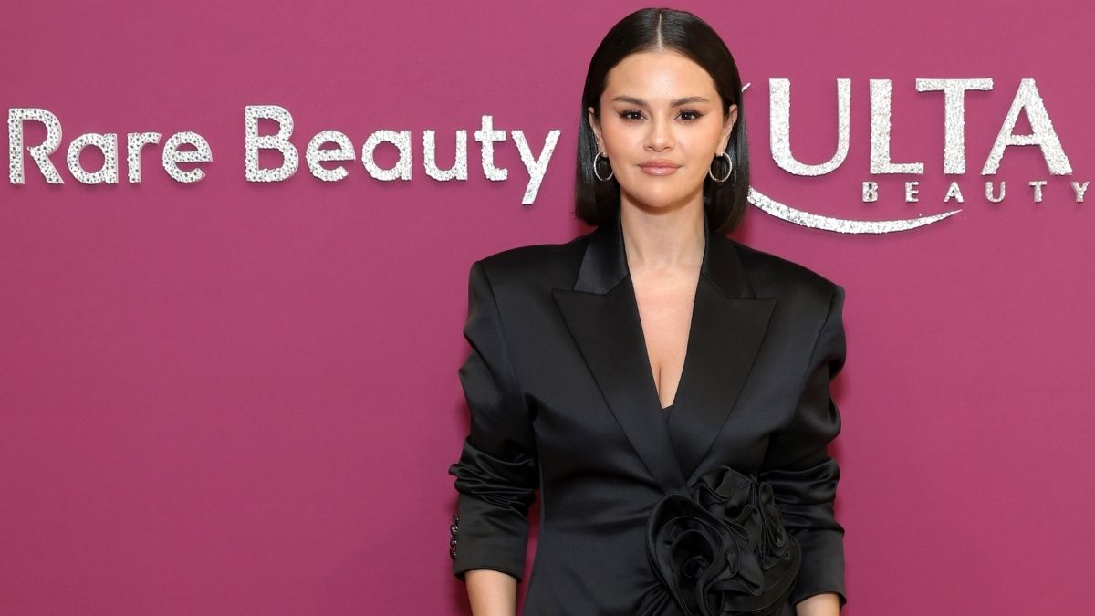 Selena Gomez Is Feeling ‘Sexy’ & ‘Flirty’ in Post Marriage Beauty Era ...