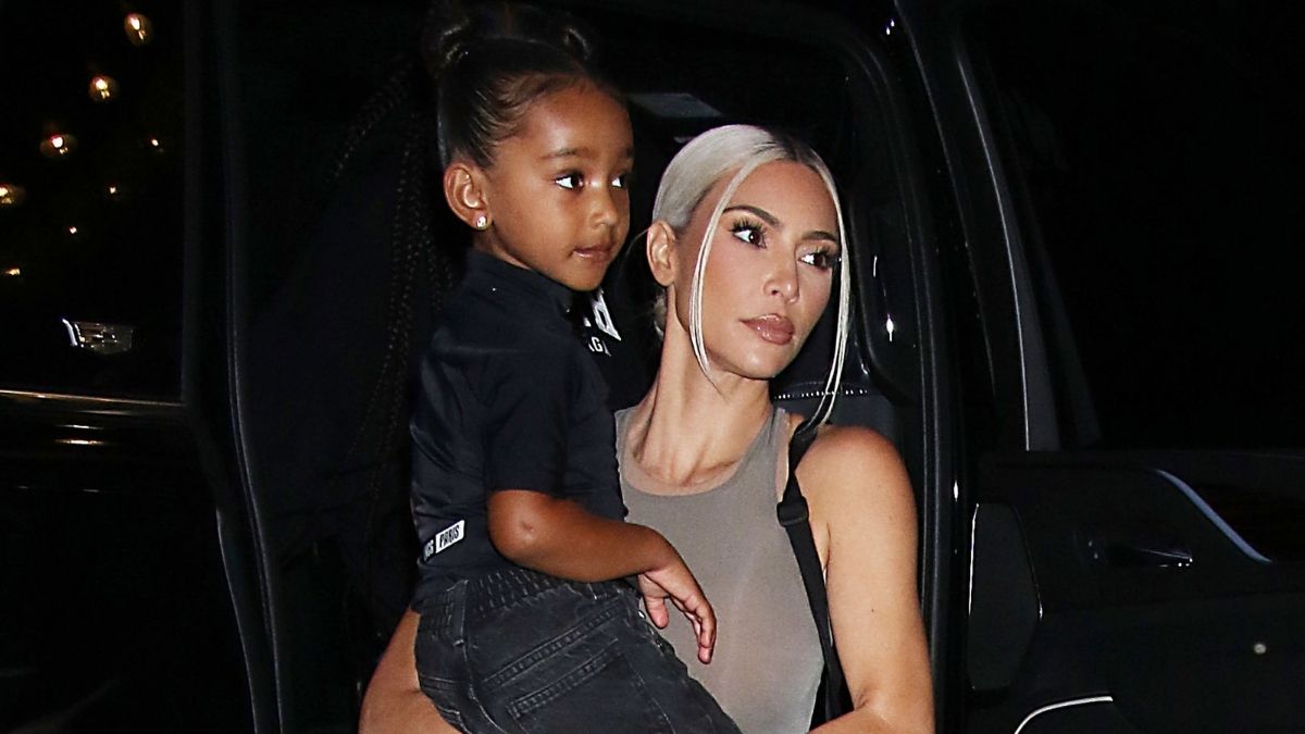 Kim Kardashian's Daughter Plays Piano Flawlessly in New Video - Reality Tea