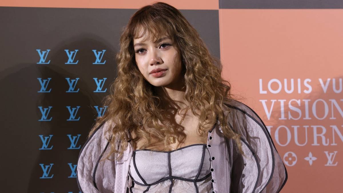 BLACKPINK’s Lisa Opts for Sheer Cutout & Mini Skirt Combo at Kith ...