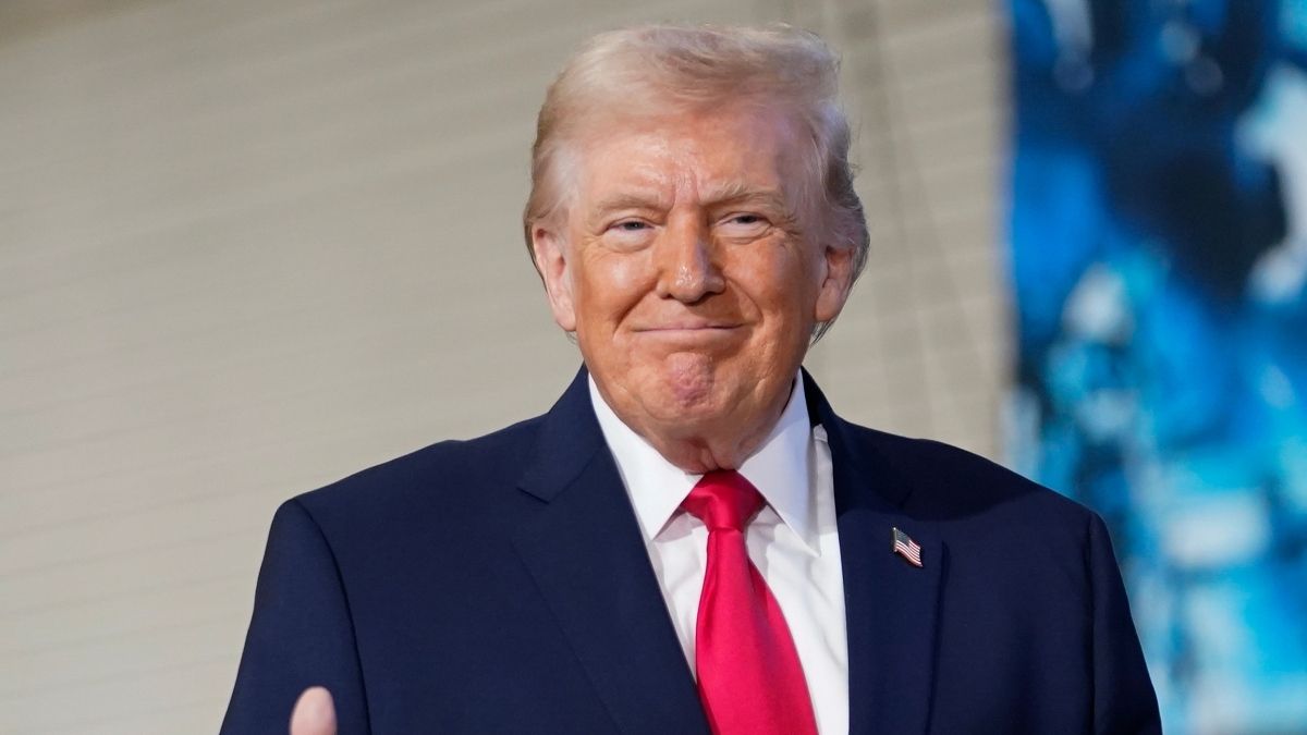 Donald Trump Sports Pink Jacket & Jeans in New AI Photo - Reality Tea