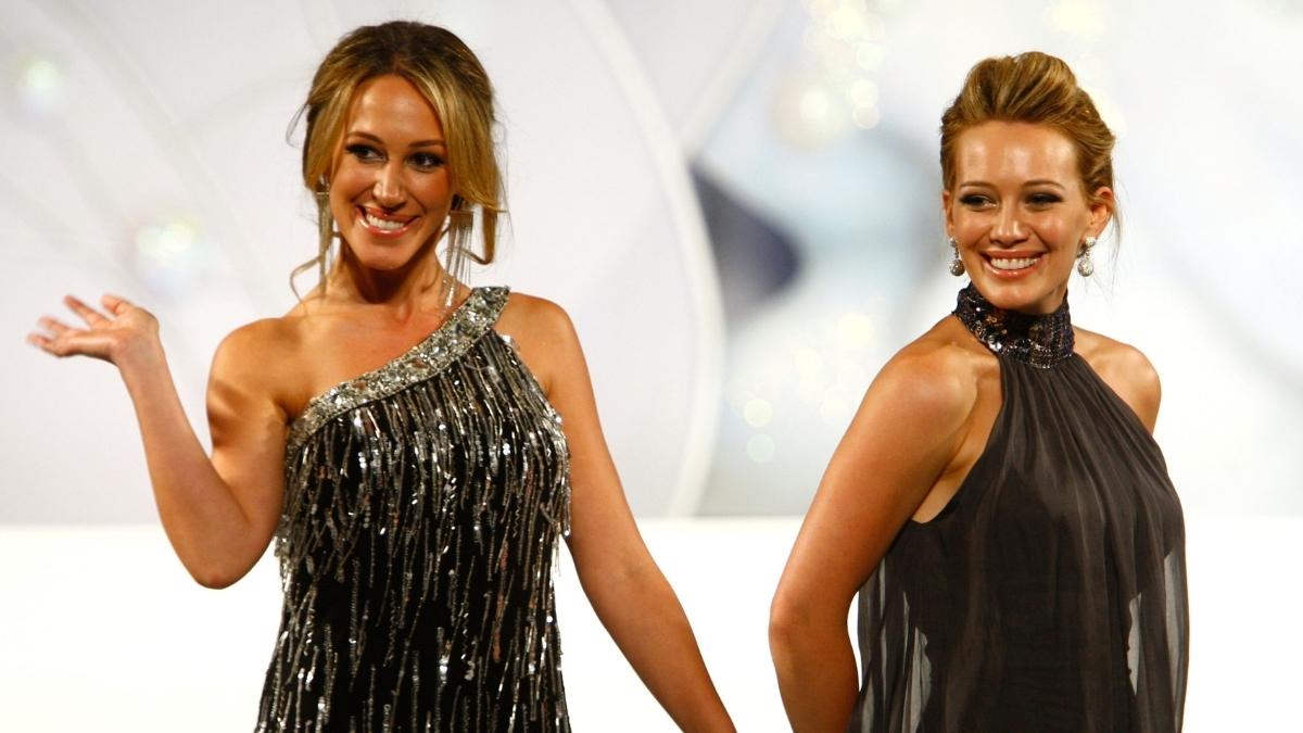 Hilary Duff Compares Estrangement From Sister Haylie To Divorce From Ex ...