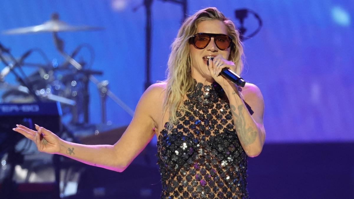 Kesha Keeps It Bold in a Sheer Metallic Dress Amid Her Tour - Reality Tea
