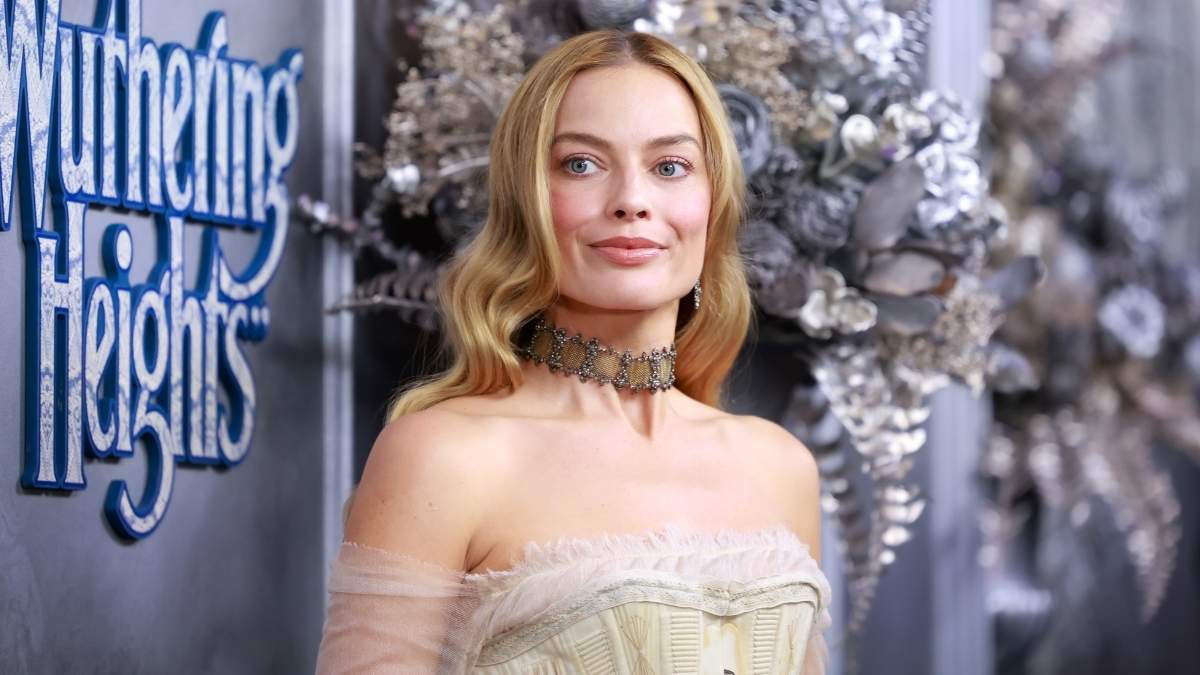 Margot Robbie Stuns in Just a Fur Coat in New Photos - Reality Tea