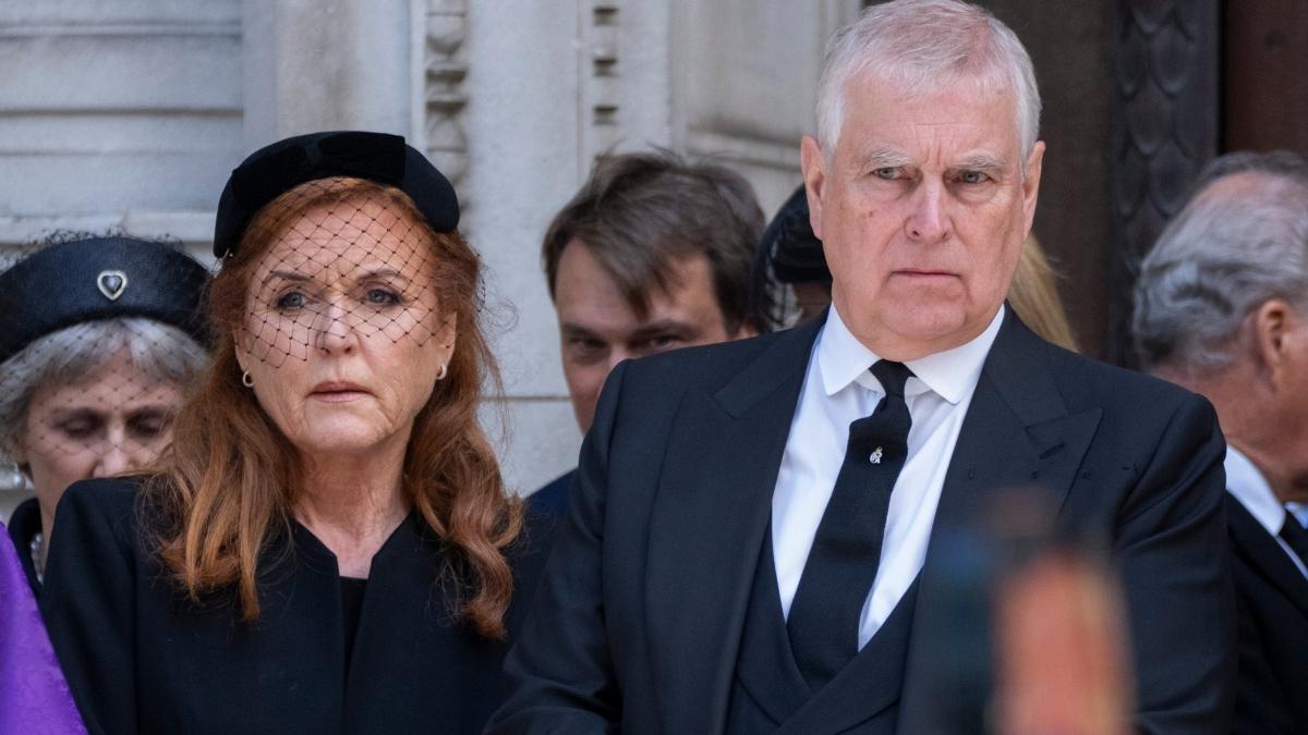 Ex-Prince Andrew & Sarah Ferguson Acted 'Defensive' Before Arrest ...