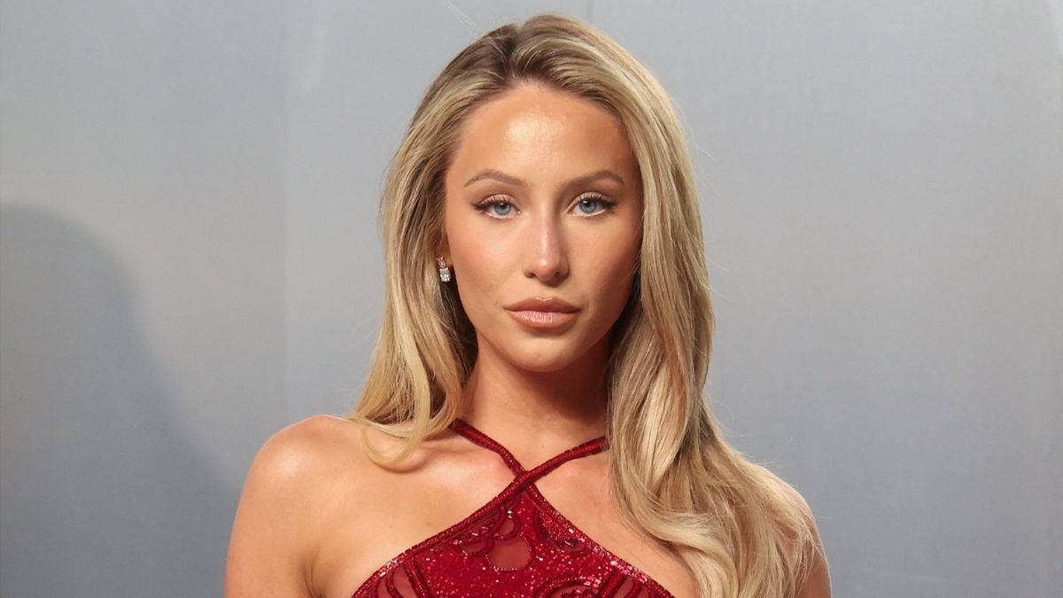 Alix Earle's Bold Bikini Look for SI Swimsuit Will Leave You Stumped ...