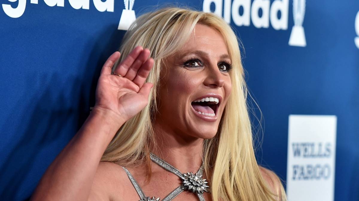 Britney Spears Dances in Bold Bikini on Yacht After Arrest News ...