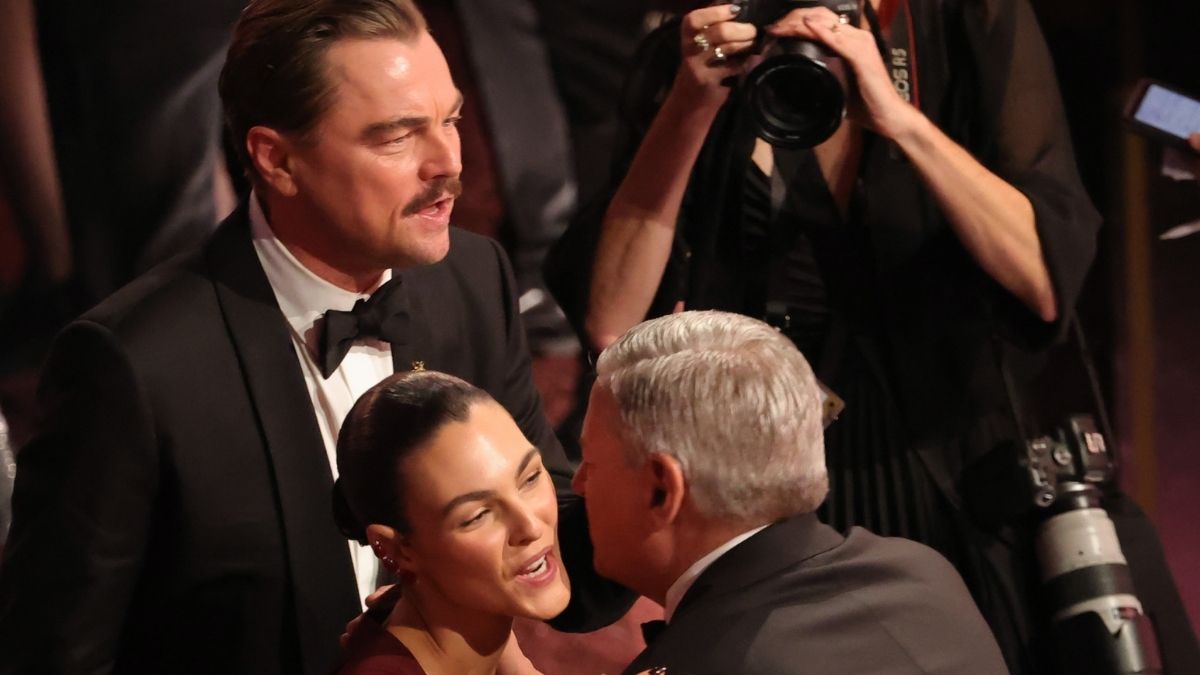 Leonardo DiCaprio's Girlfriend Shows Support for Actor With Subtle ...