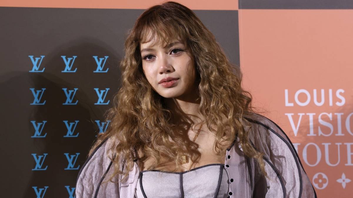 Blackpink's Lisa Drops Bold Micro Shorts Look for LLOUD - Reality Tea