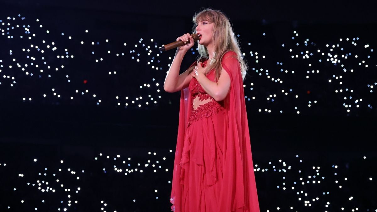 Taylor Swift's Fandom Scores Big Win on Dictionary - Reality Tea