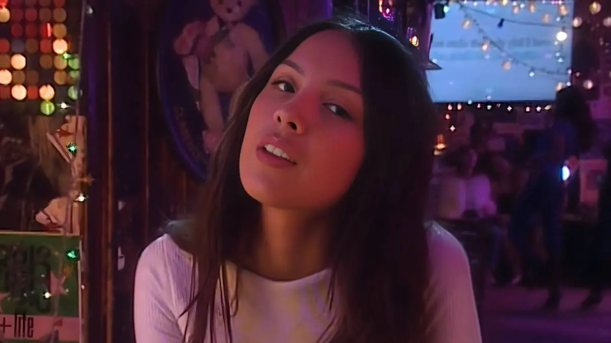 Olivia Rodrigo Wows in Flirty Top in ‘Drop Dead’ Video - Reality Tea