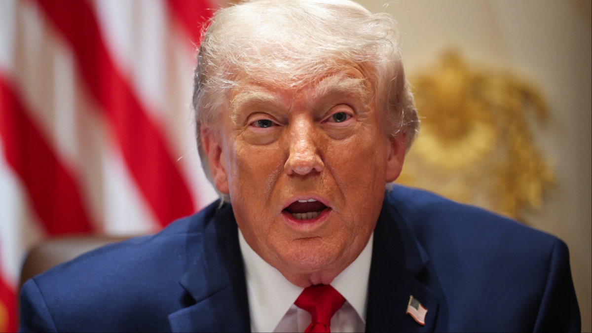 New Poll Ties Donald Trump’s Disapproval Rating to Nixon’s Watergate ...