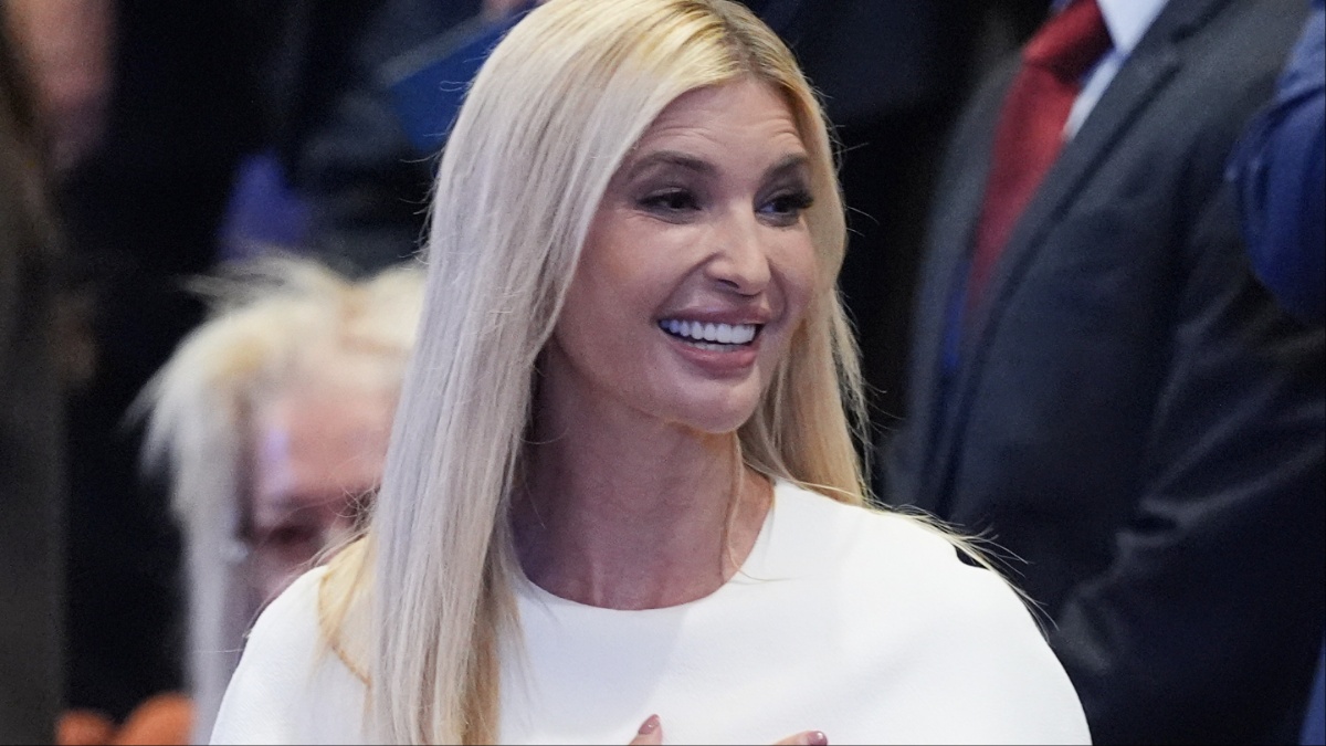 Donald Trump’s Daughter Ivanka Poses in Bikini Amid Brother’s Bahamas ...