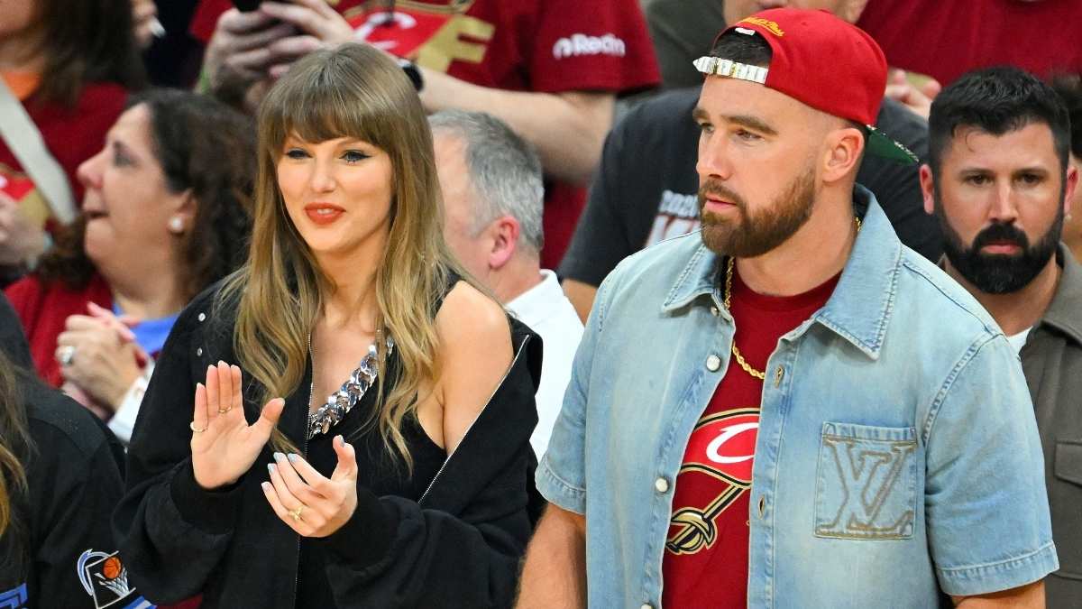 Taylor Swift's Knicks Fan Girl Era Resurfaces After Travis Kelce Date ...