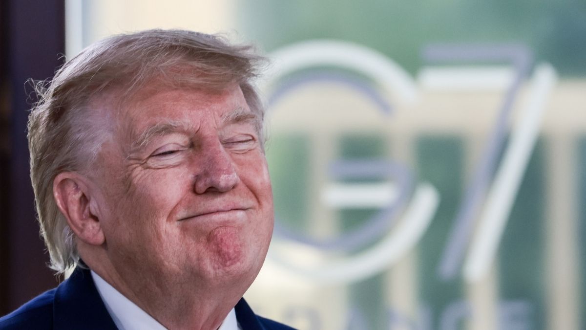 Donald Trump Could Not Resist Versailles Invitation For 'Gold' Reason ...