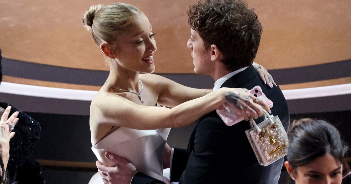 Ariana Grande & Ethan Slater's Split Follows a 'Pattern' — Insiders ...