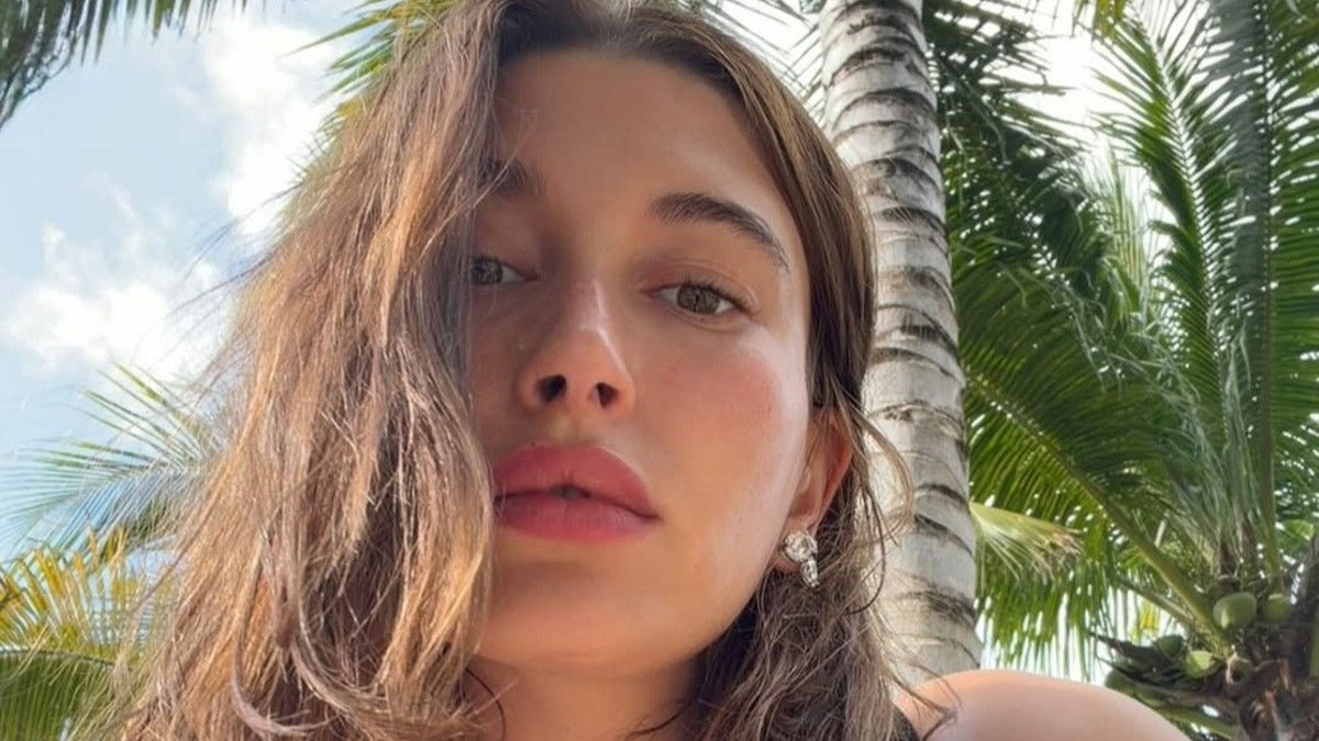 Hailey Bieber’s Thong Bikini Bottoms Come With a Cheeky Surprise That’s ...