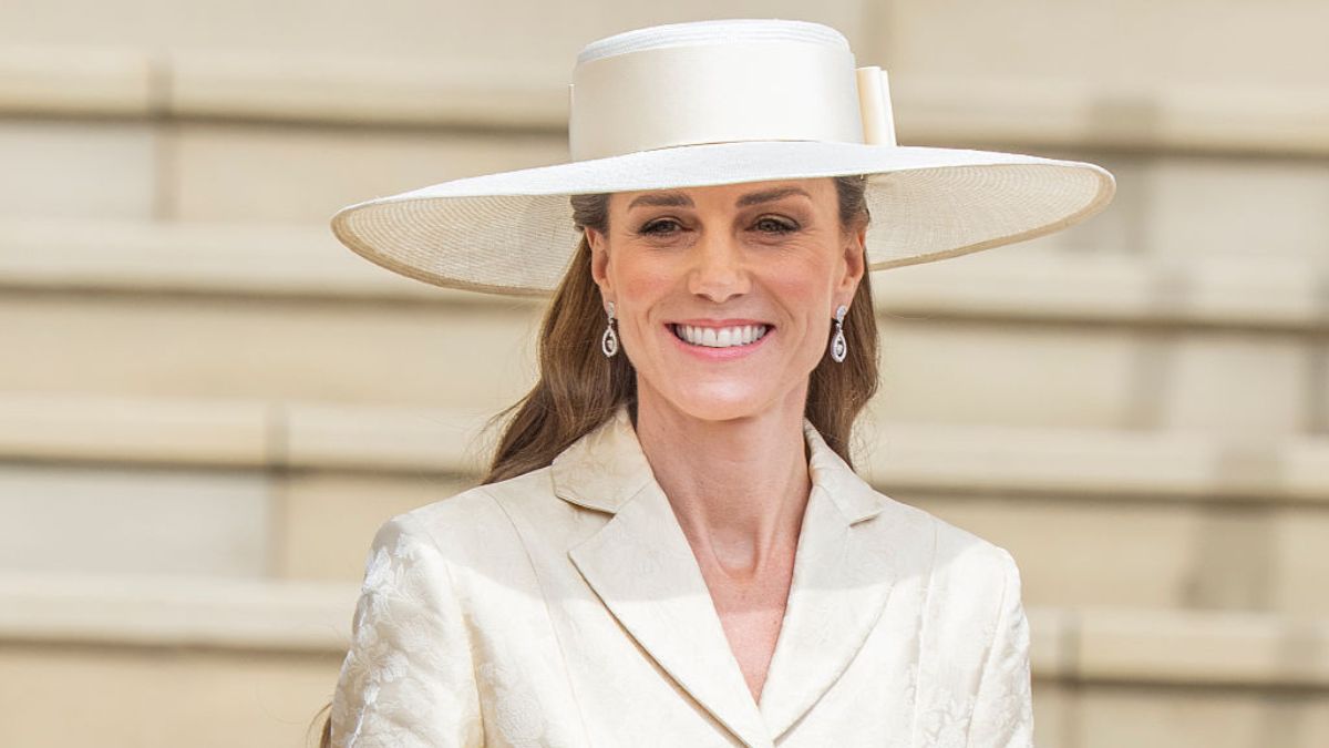 Kate Middleton's Reaction to Meghan Markle's 1-Word Joke Is Resurfacing ...