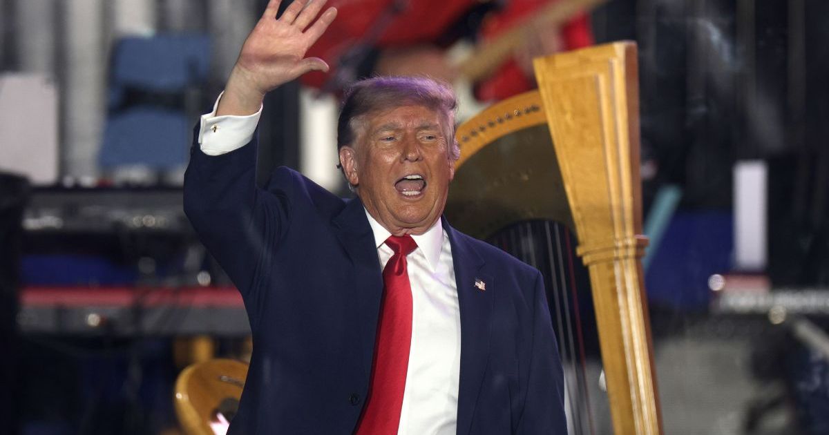 Donald Trump Defended His State Fair by Attacking Barack Obama & Joe ...