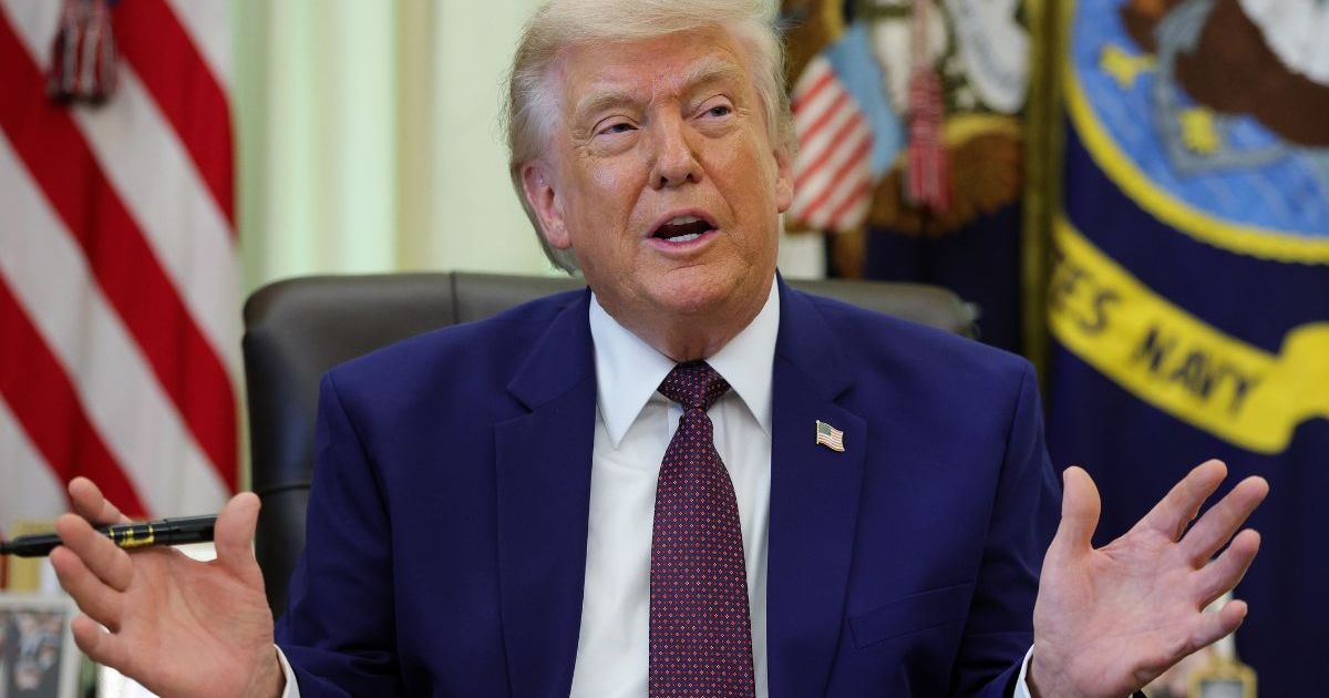 Why People Are Discussing Donald Trump's Eye After Recent Appearance ...